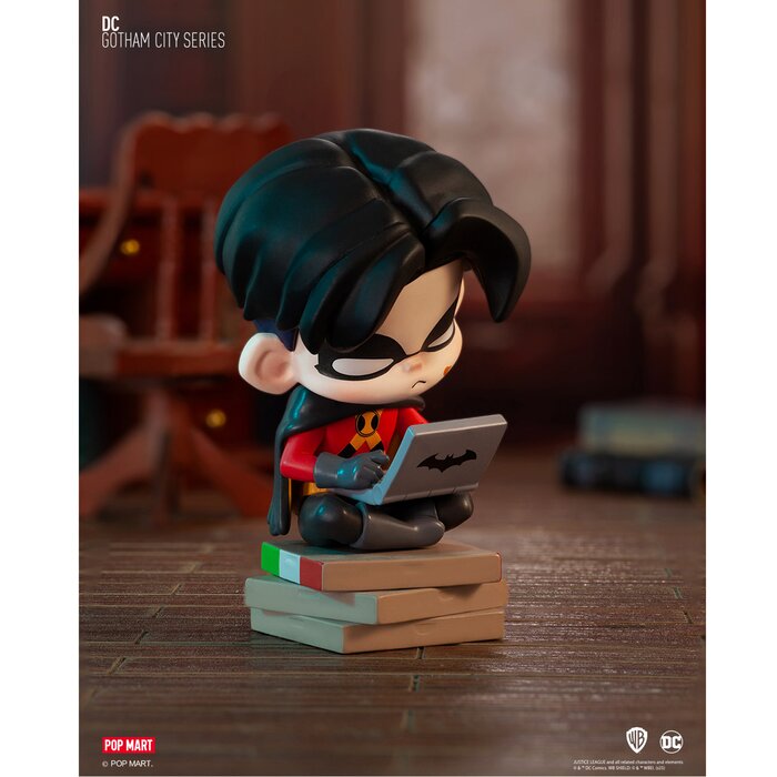 Popmart DC Gotham City (Individual Blind Boxes) 7x11x7cm ...